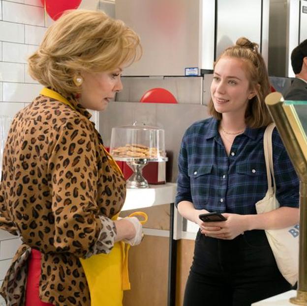 Hacks: dos mujeres con carácter se unen para sobrevivir en el difícil ...