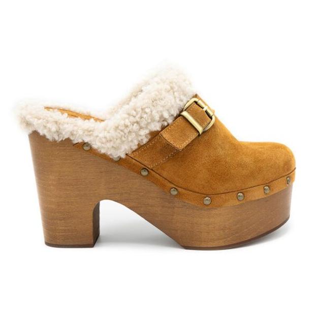 Los zapatos cómodos favoritos de las influencers son esta nueva versión ...