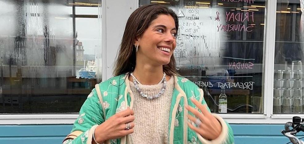 Vuelven los collares con charms que triunfaron en los 2000 | Mujerhoy